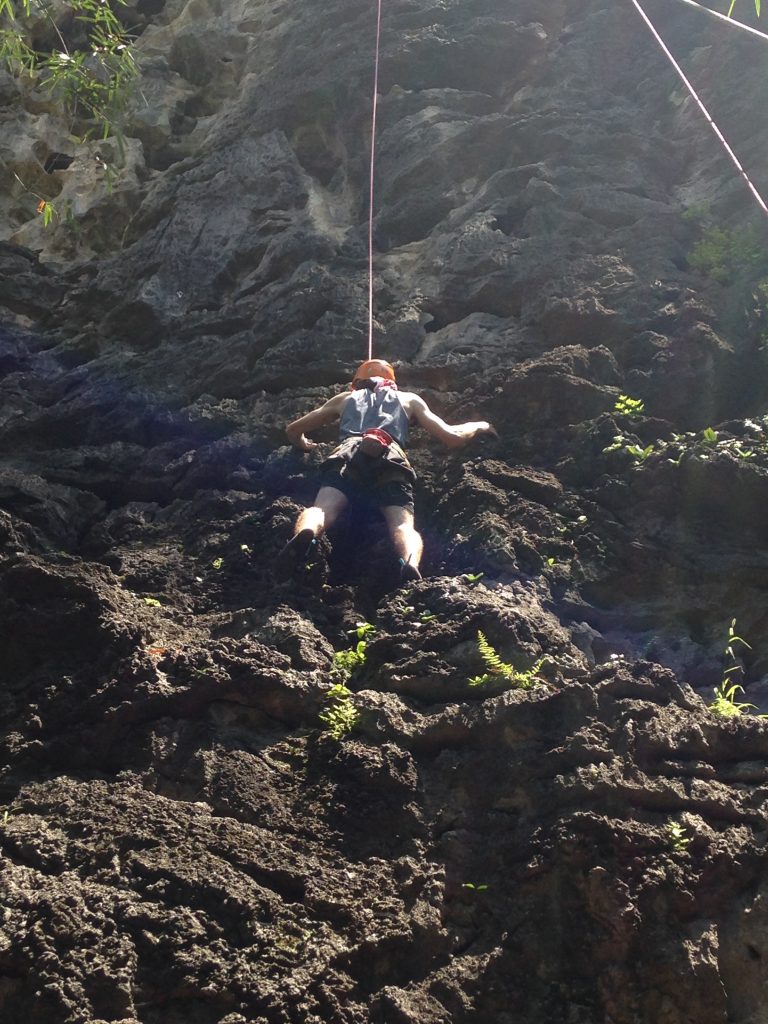 An Amazing Beginner’s Rock Climbing Tour in Yangshuo, China – Tallypack