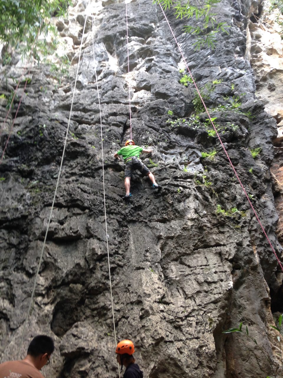 An Amazing Beginner’s Rock Climbing Tour in Yangshuo, China – Tallypack